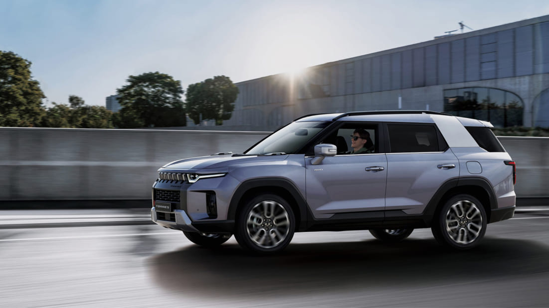 SSANGYONG TORRES: Versión TR223B LIMITED PLUS 1.5T 4WD 6AT BITONO 2024 ...